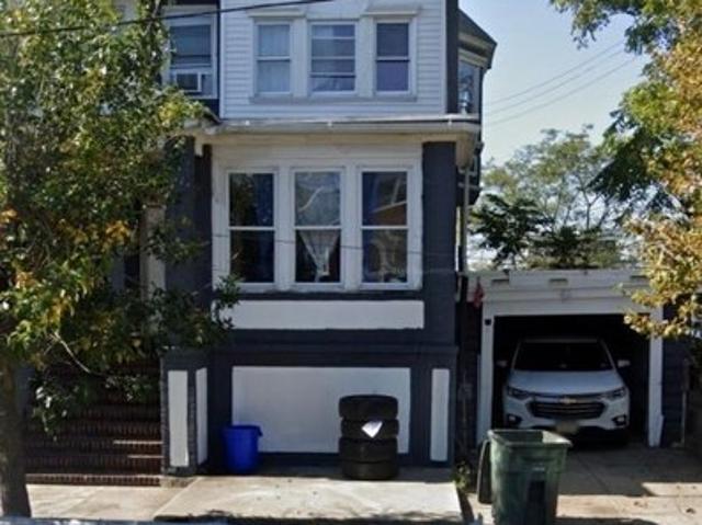 128 N Hartford Ave, Atlantic City, NJ 08401