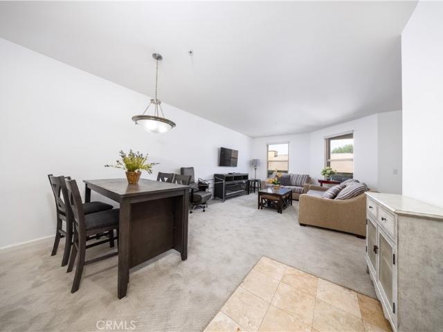 128 N Oak Knoll Ave, Unit 317, Pasadena, CA 91101 | MLS #TR26075 | Compass