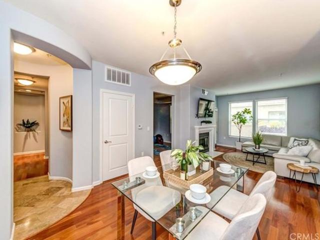 128 N Oak Knoll Ave #114, Pasadena, CA 91101