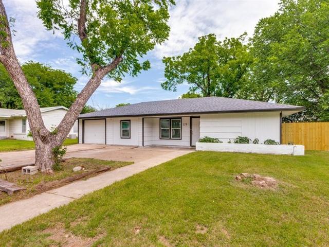 128 NW Lorna St, Burleson, TX 76028