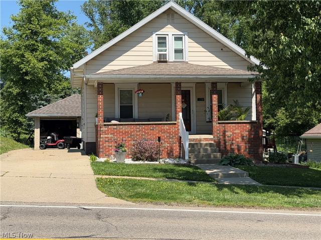 128 NW Mill Street NW