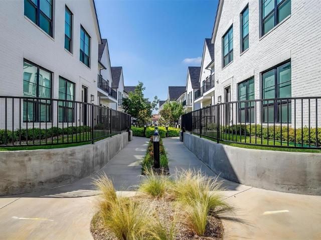 128 S Cooper St, Arlington, TX 76013 | MLS #21323