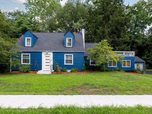 128 S Main St, Pataskala, OH 43062