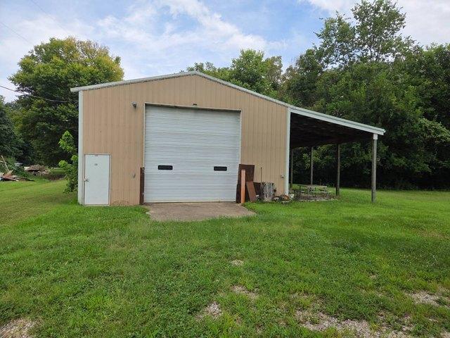 128 Smith St, Barry, IL 62312