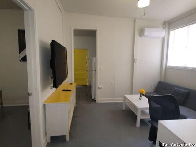128 Saint Francis, Unit 3