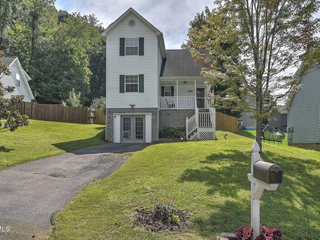128 Saint James Pl, Bristol, TN 37620