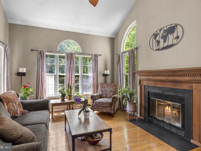128 Sandhurst Drive