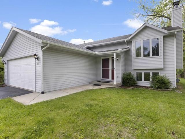 128 SE Brandywine Dr, Poplar Grove, IL 61065