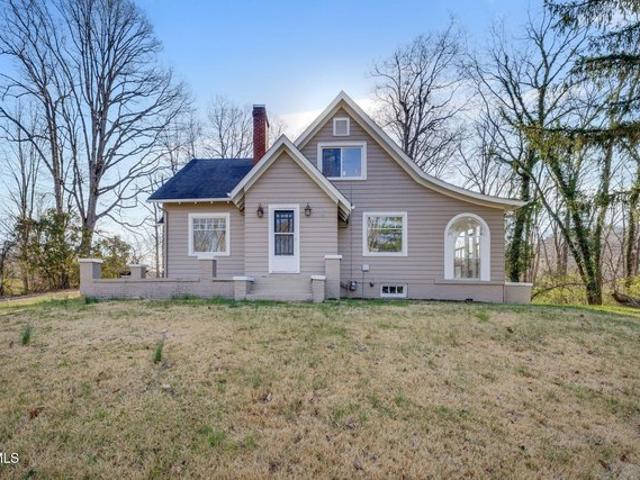 128 Shadowwood Ln, Elizabethton, TN 37643