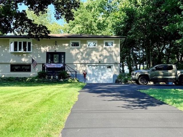 128 Shear Hill Rd, Mahopac, NY 10541