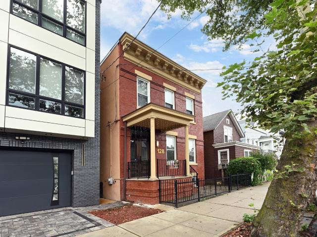 128 Sherman Pl