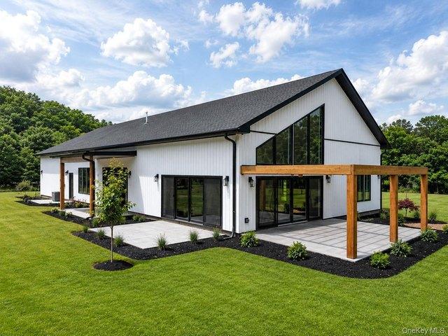128 St Elmo Rd, Wallkill, NY 12589
