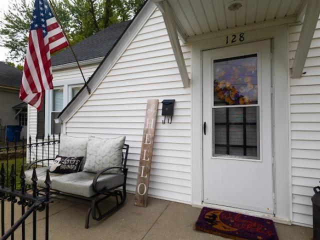 128 St Marys Court