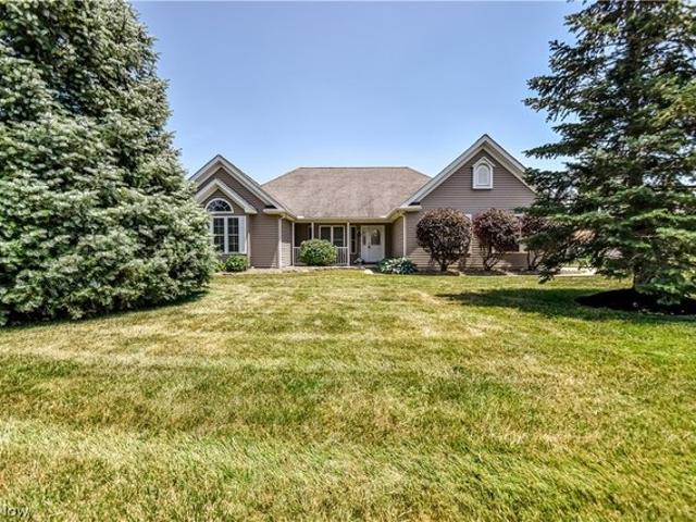 128 Stacey Ct, Madison, OH 44057