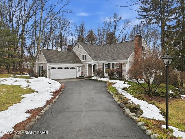 128 Stoneleigh Drive