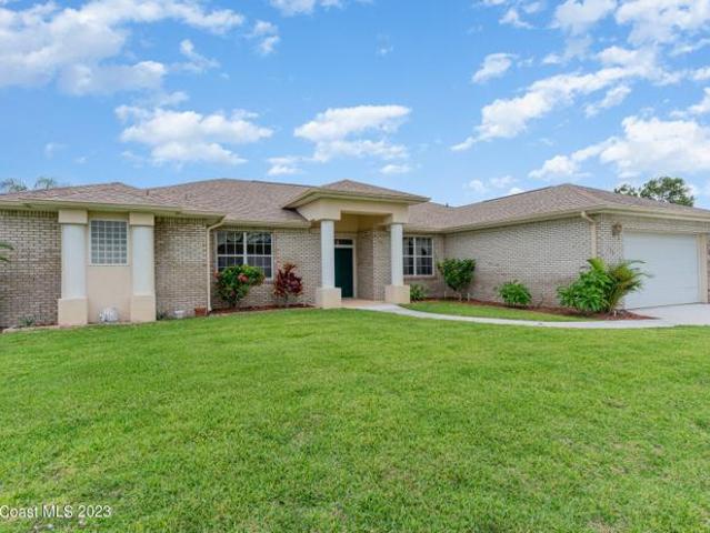 128 Palm Cir, Melbourne, FL 32940