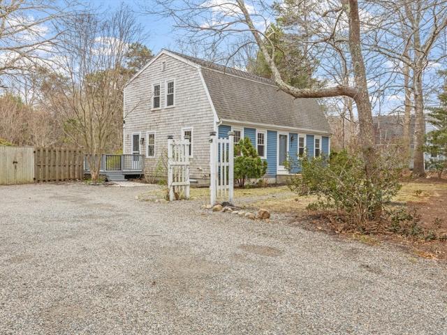 128 Quaker Meeting House Rd, Sandwich, MA 02537 | MLS #73506