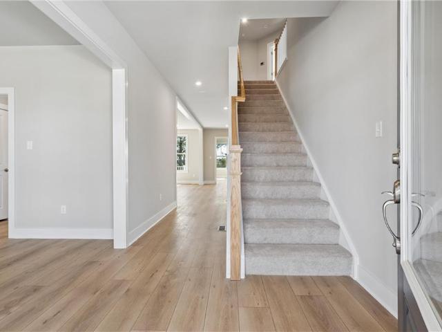 128 Robert Bruce RD