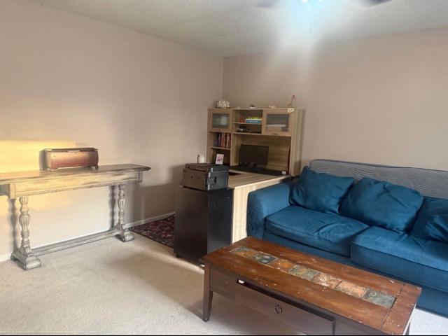 128 Robin Hood Rd