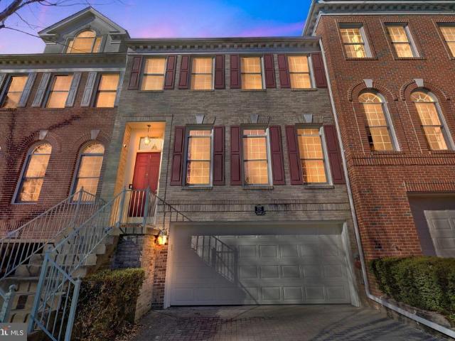 128 Rees Place