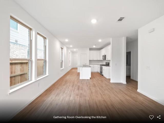 128 Rubber Tree Way