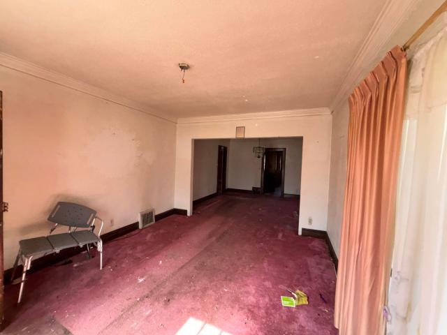 128 W 41st Avenue
