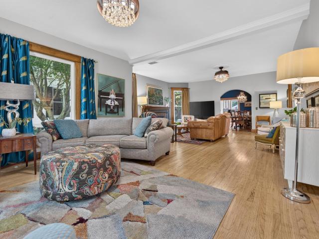 128 W 5th Street