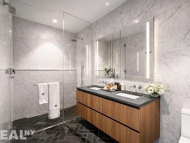 128 W 23rd St Apt 8B, New York, NY 10011