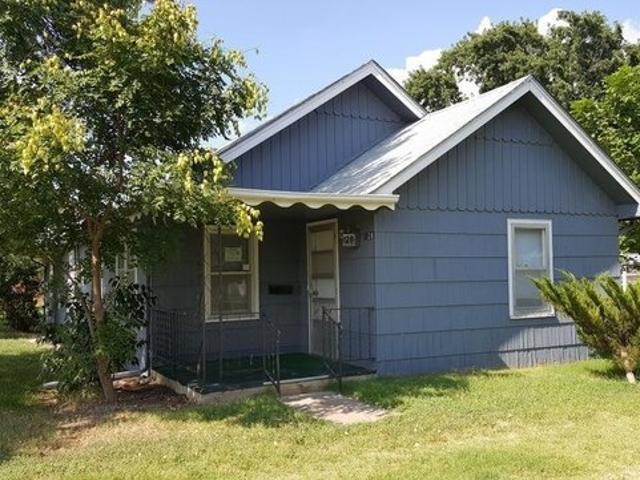 128 W Avenue E, South Hutchinson, KS 67505