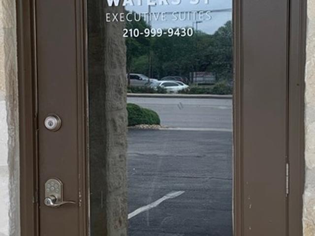 128 W Bandera Rd, Unit SUITES