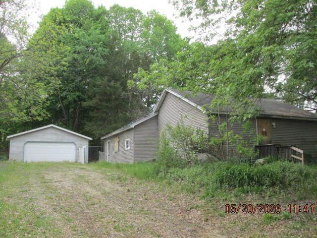 128 W Colfax St, Hastings, MI 49058