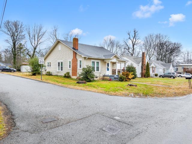 128 W Jackson St