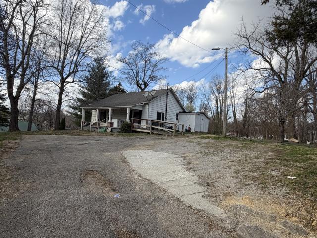 128 W Shellsford Rd, McMinnville, TN 37110 | MLS #3145 | Compass