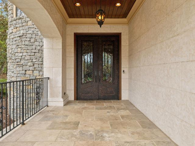 128 Woodward Hills Pl