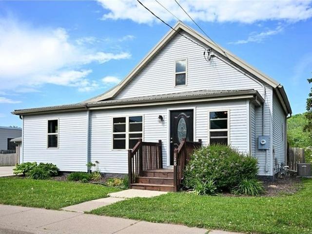 128 Washington St, Rollingstone, MN 55969