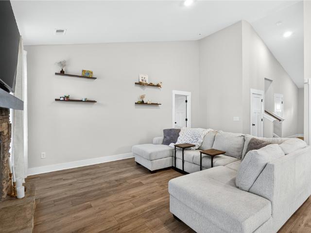 128 Whitman Way