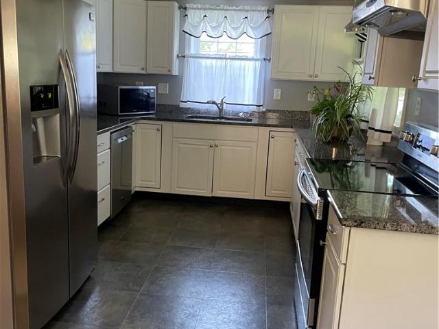 128 White Oak Dr