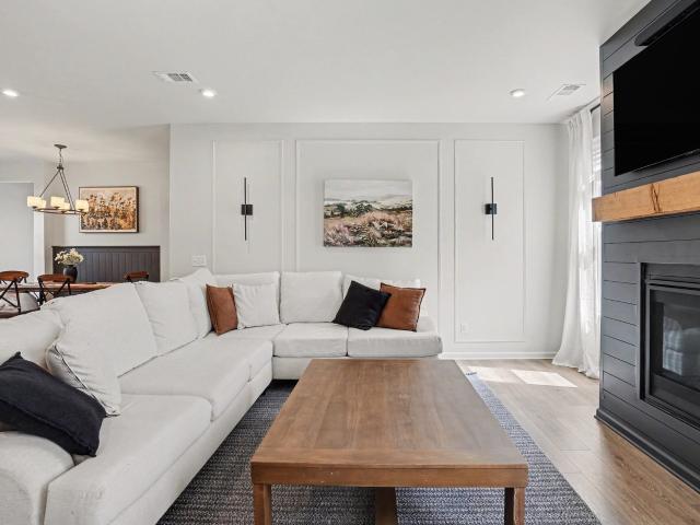 128 Willow Bend Dr