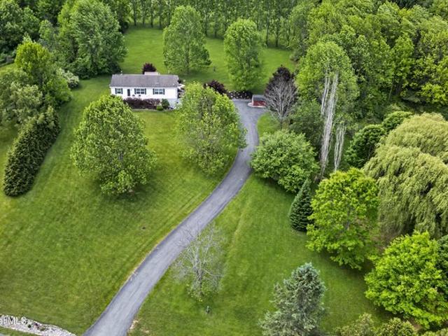 128 Valley Ct, Cobleskill, NY 12043