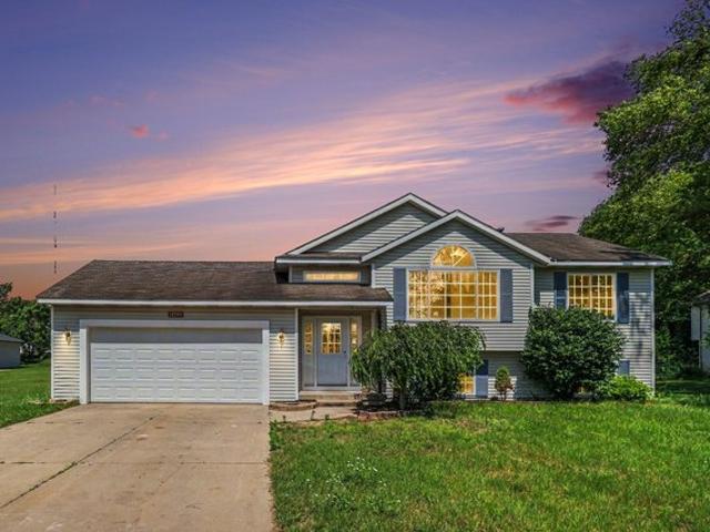 12944 Valley Dr, Wayland, MI 49348