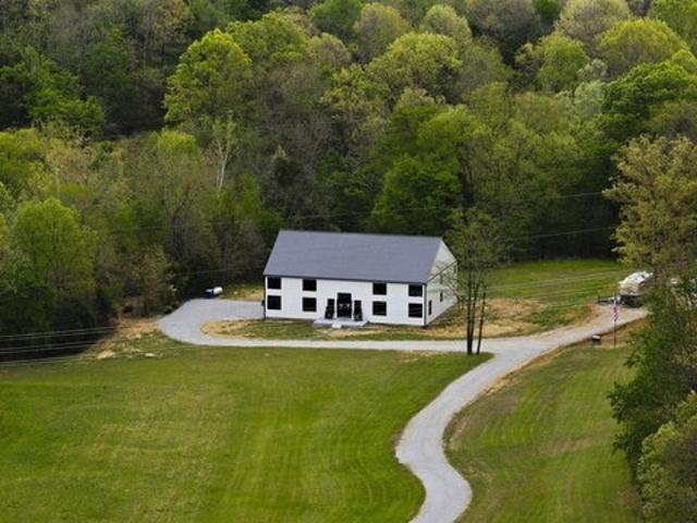1294 Edwards Rd, Russellville, KY 42276