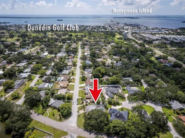1294 Fairway Dr, Dunedin, FL 34698