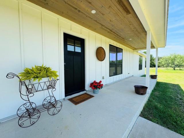 1294 Private Road 7037
