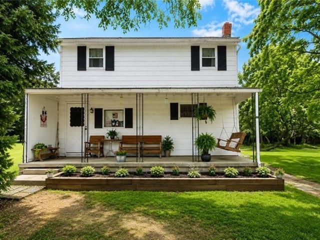 1294 Seifert Rd, Bushkill, PA 18064
