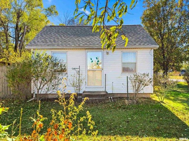 12952 Carter Rd, Pekin, IL 61554