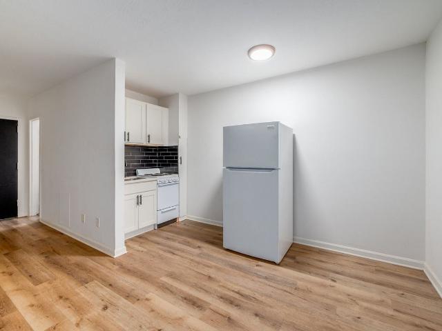 12955 Larchmere Boulevard 1 Bedroom Apartment for Rent at 12955 Larchmere Blvd, Shaker Heights, OH 44120 Shaker Heights