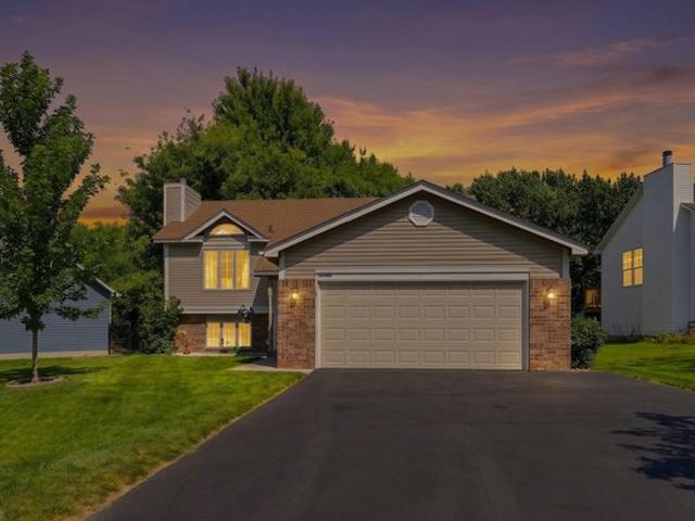 12959 Black Hills Dr, Burnsville, MN 55337