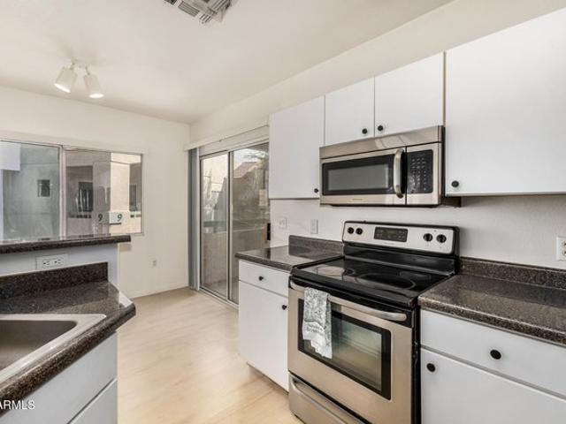 1295 N Ash St Apt 828, Gilbert, AZ 85233