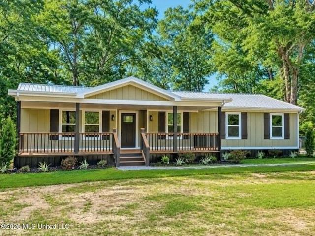1295 Beaver Creek Rd, Lucedale, MS 39452