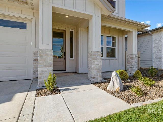 1295 E Andes Drive
